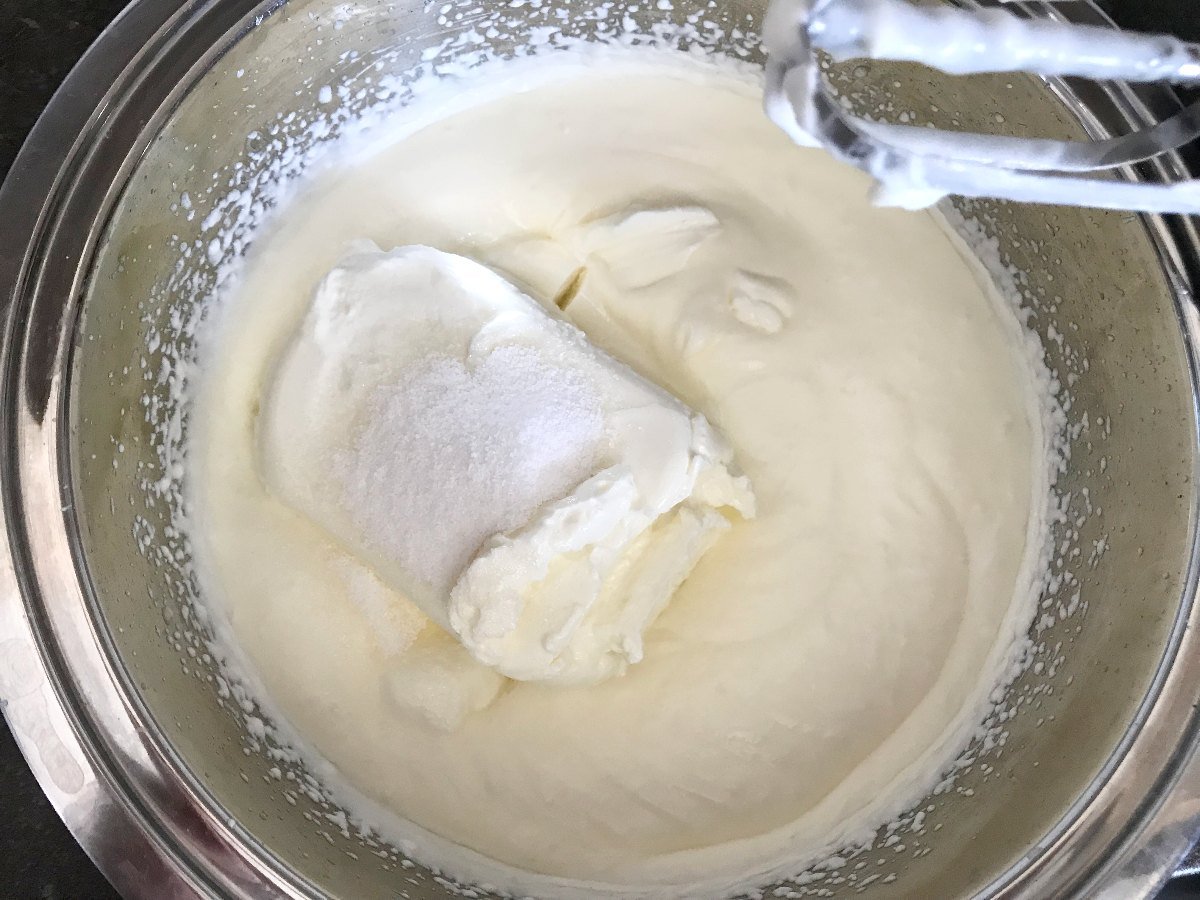 Awesome German Quark Dessert with Strawberries - emkayskitchen